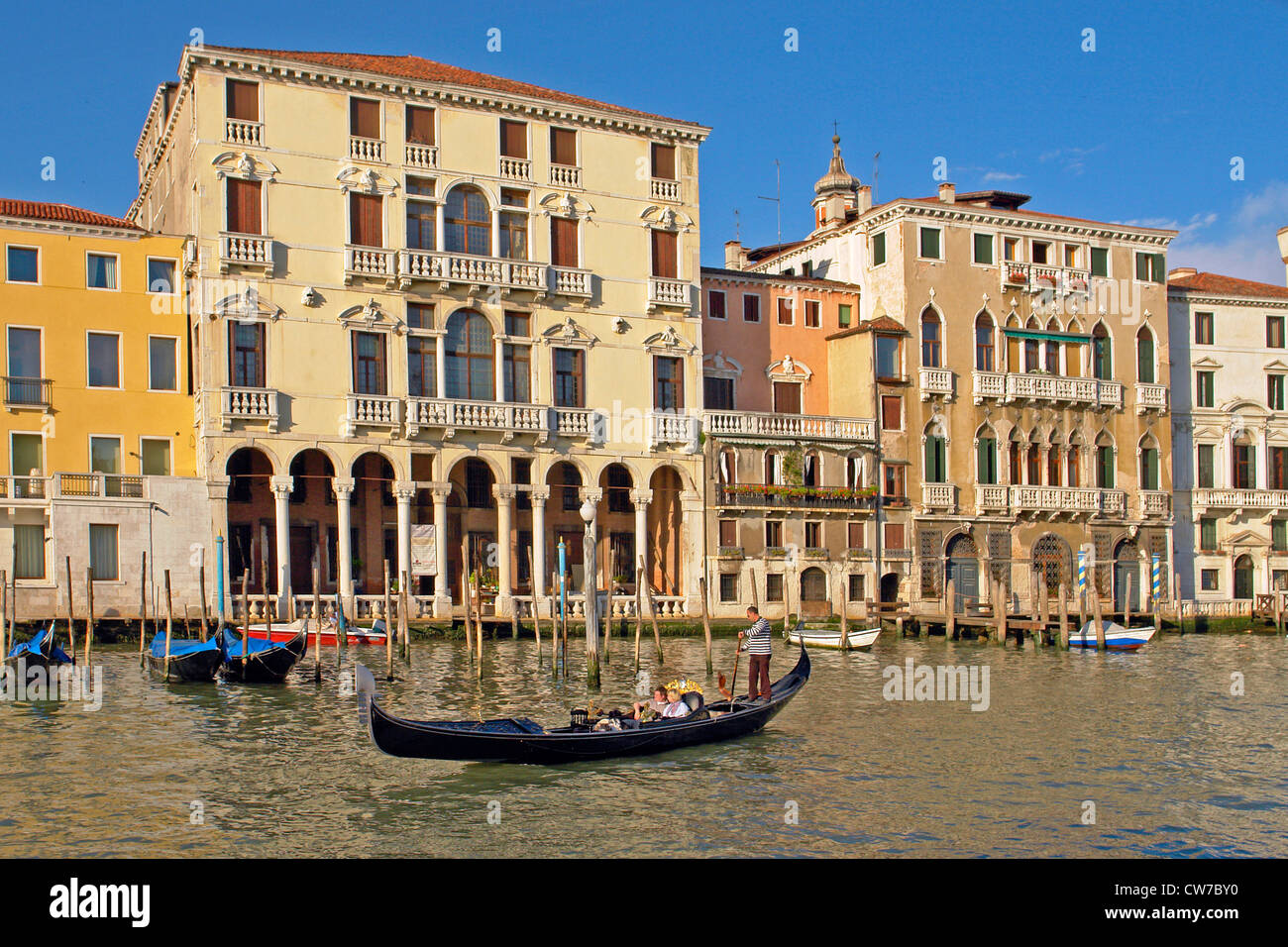 Gondola italy hi-res stock photography and images - Alamy