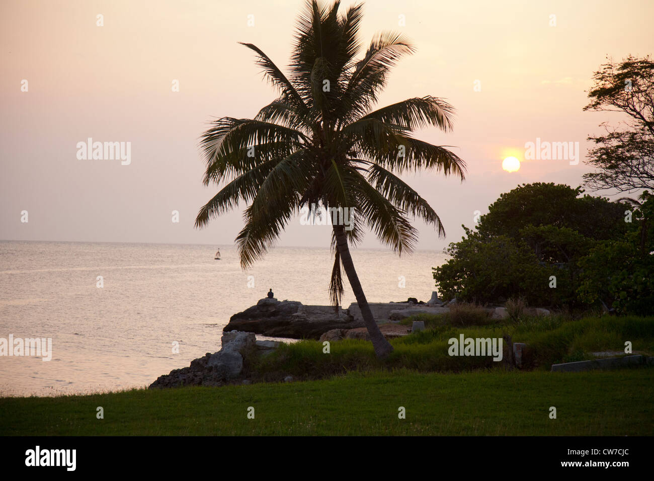 Havana at sunset hi-res stock photography and images - Alamy