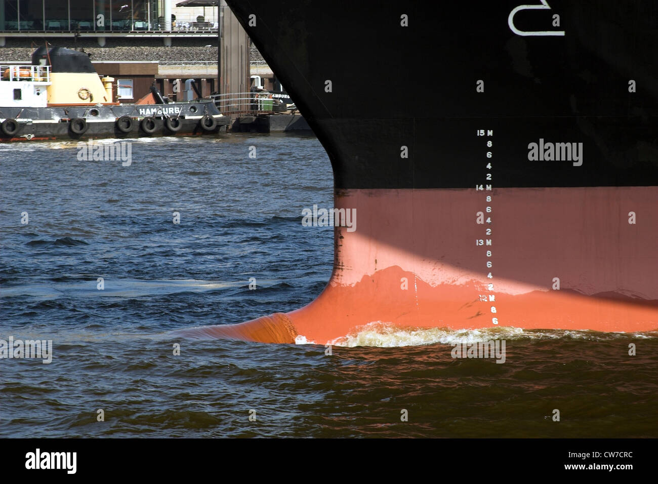 Container vessel hi-res stock photography and images - Alamy