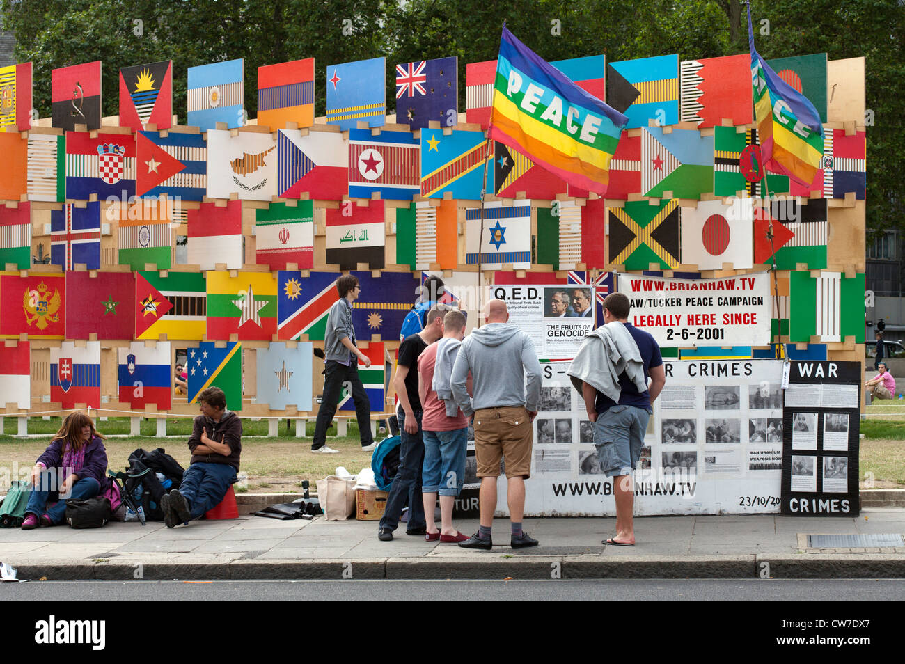 Brian haw hi-res stock photography and images - Alamy