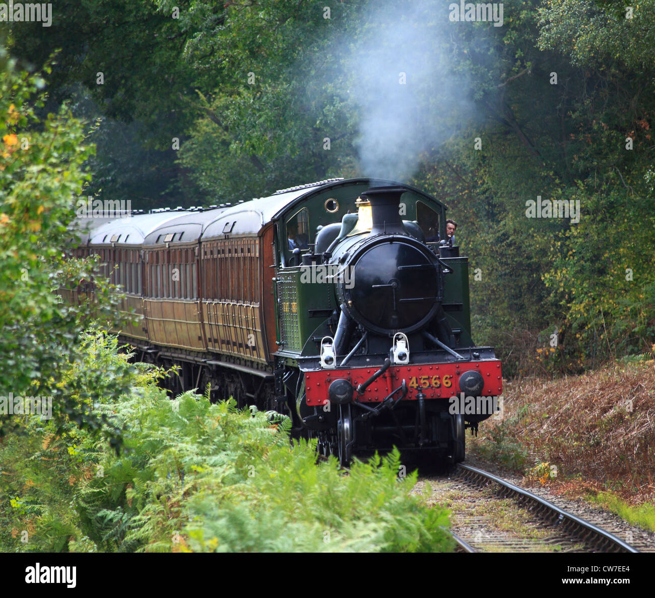 No.4566 2-6-2 Small Prarie Tank Engine approaches Hampton Loade ...