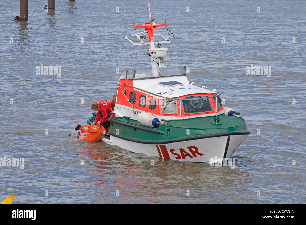 Rescue and salvage ship hi-res stock photography and images - Alamy