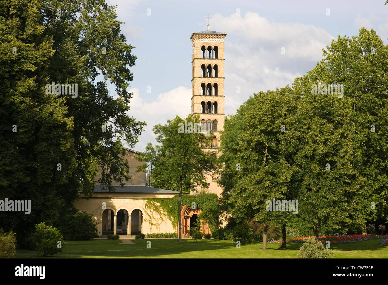 Peace churches hi-res stock photography and images - Alamy
