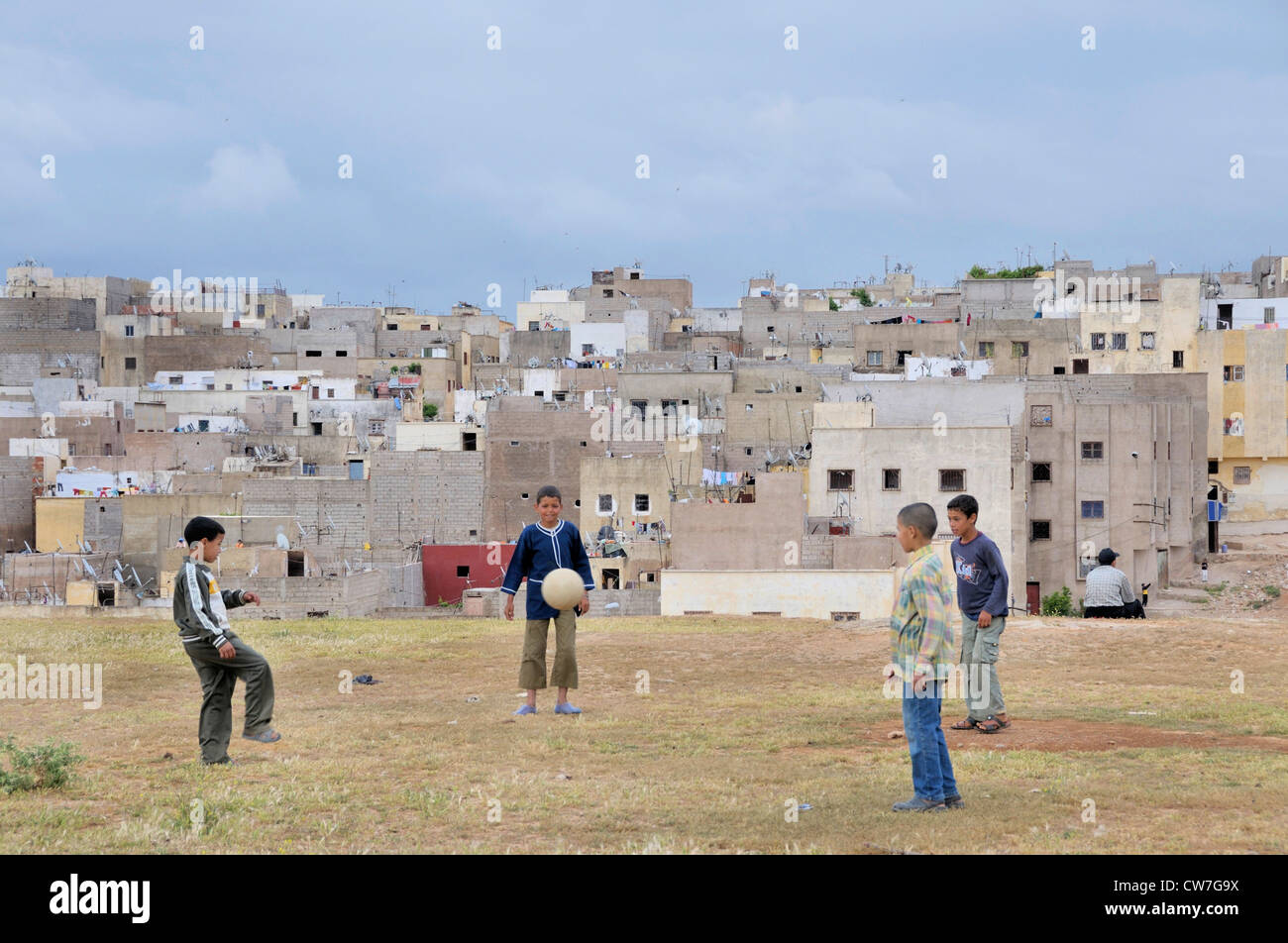 Moroccan boys street football hi-res stock photography and images - Alamy