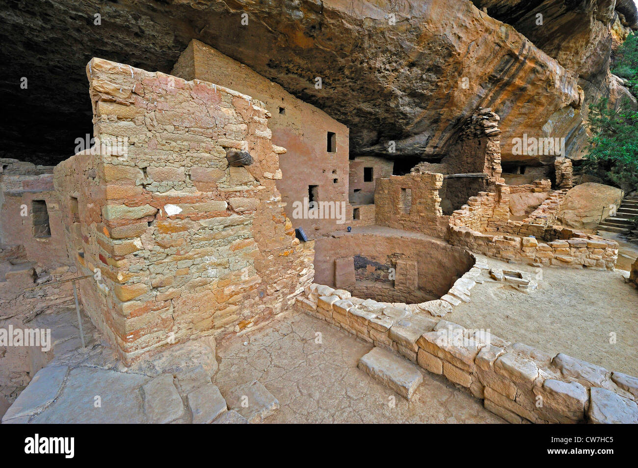 Spruce Tree House, cliff dwellings of Ancient Puebloan Native Americans ...