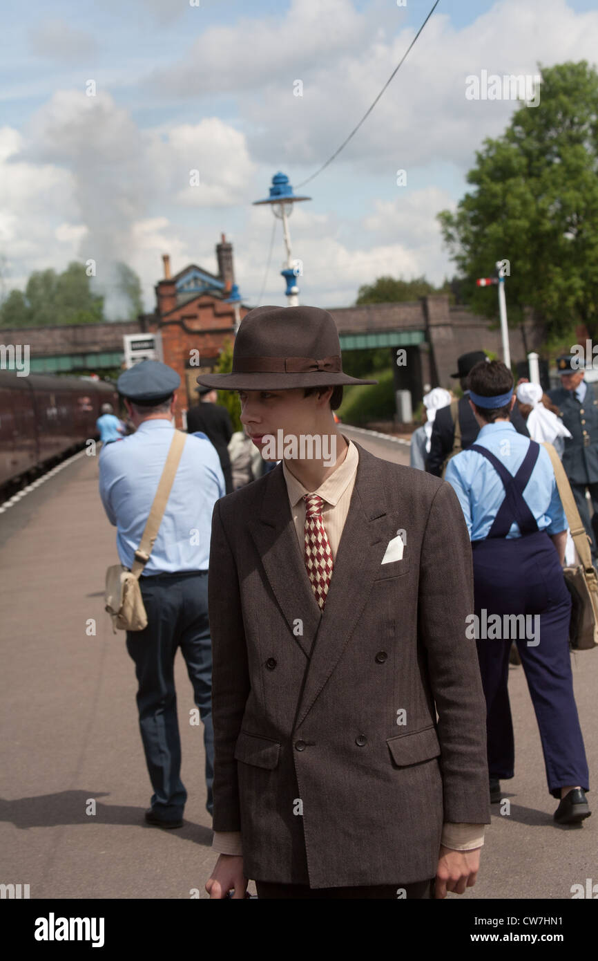 1940's Platform Scene Stock Photo - Alamy
