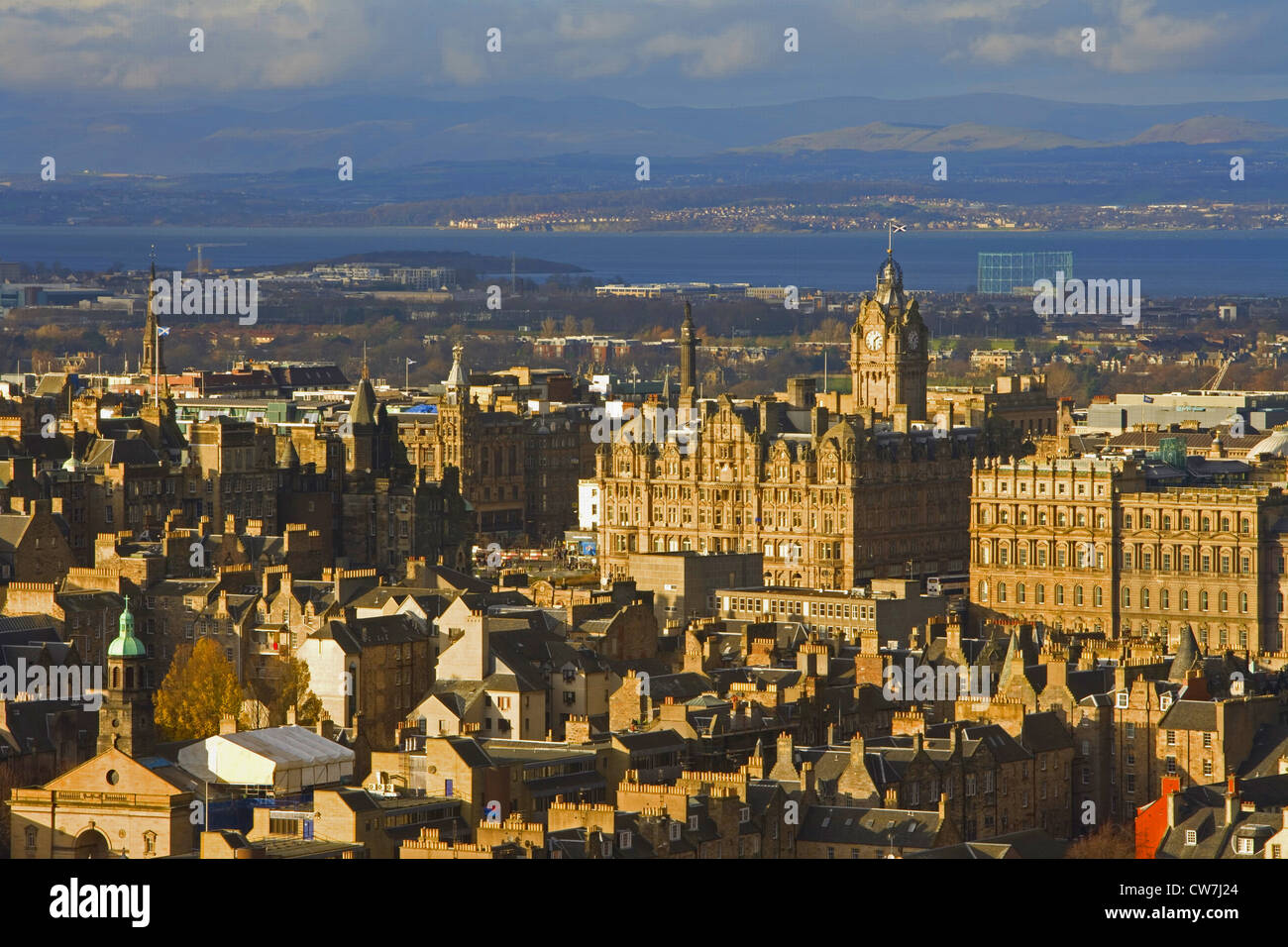 Edinburgh city centre hi-res stock photography and images - Alamy