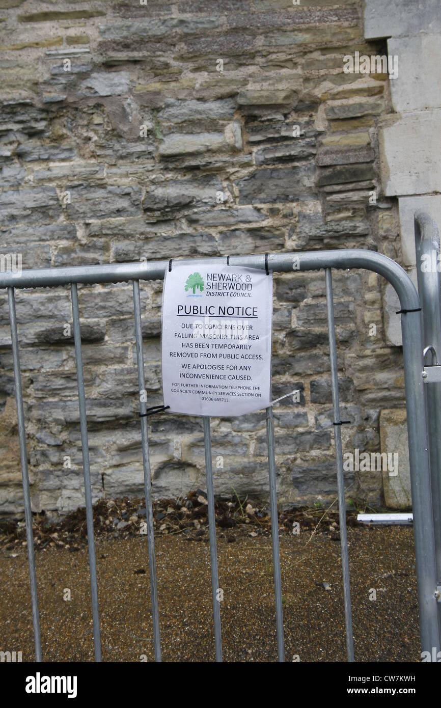 Falling bricks hi-res stock photography and images - Alamy