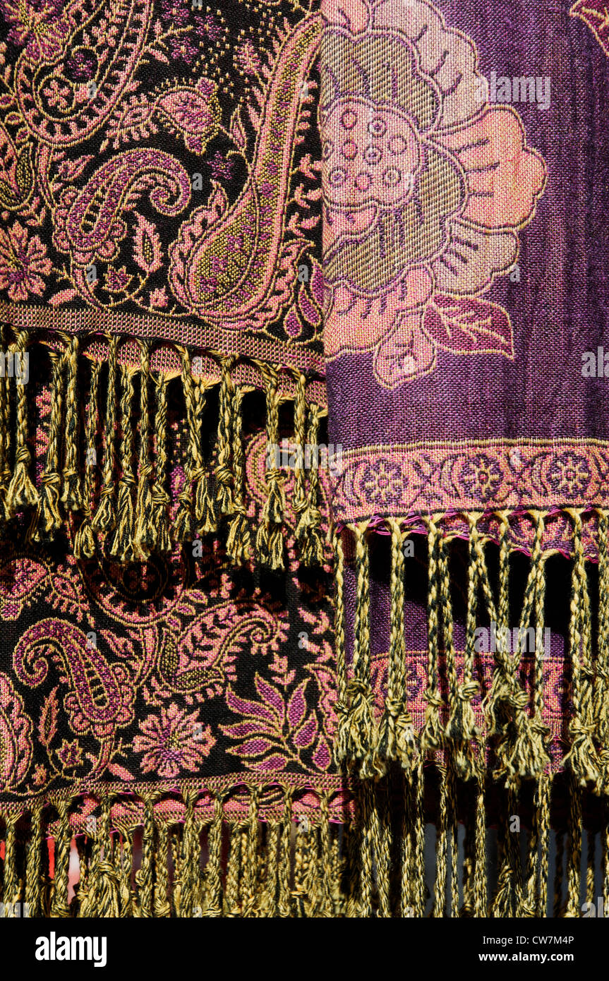 Handmade silk carpets in India Stock Photo - Alamy