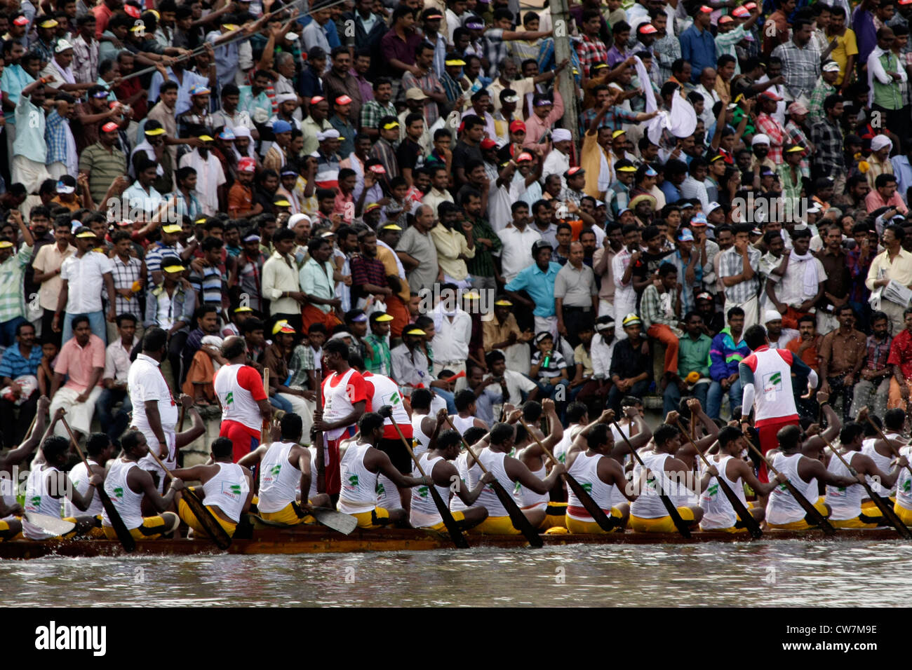 spectators in gallery from nehru trophy snake boat race in alappuzha ...