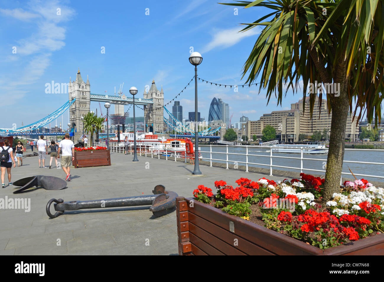 Thames river walk views hi-res stock photography and images - Alamy