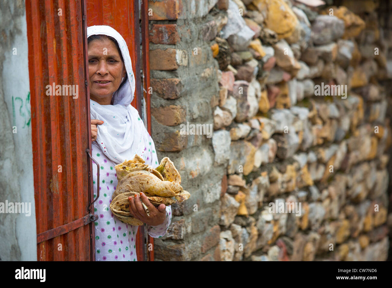 Chapati pakistan hi-res stock photography and images - Alamy