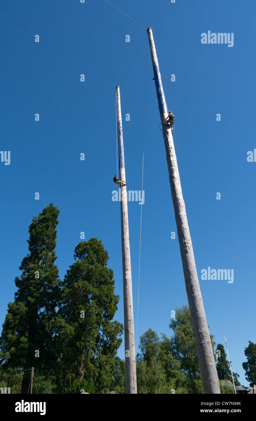 Welsh Open Speed Pole Climbing contestants, Royal Welsh Show 2012 ...