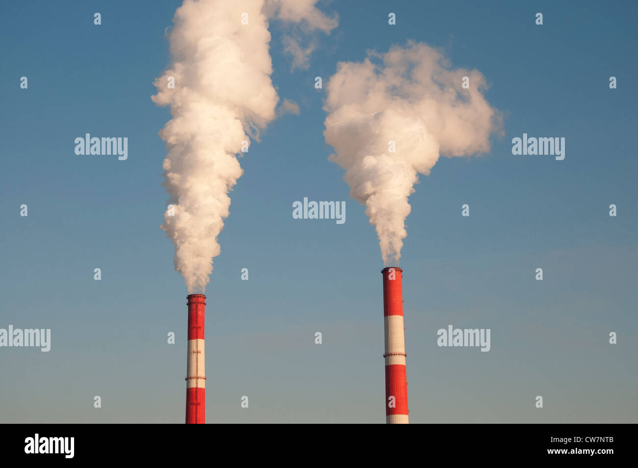 Two smokestacks hi-res stock photography and images - Alamy