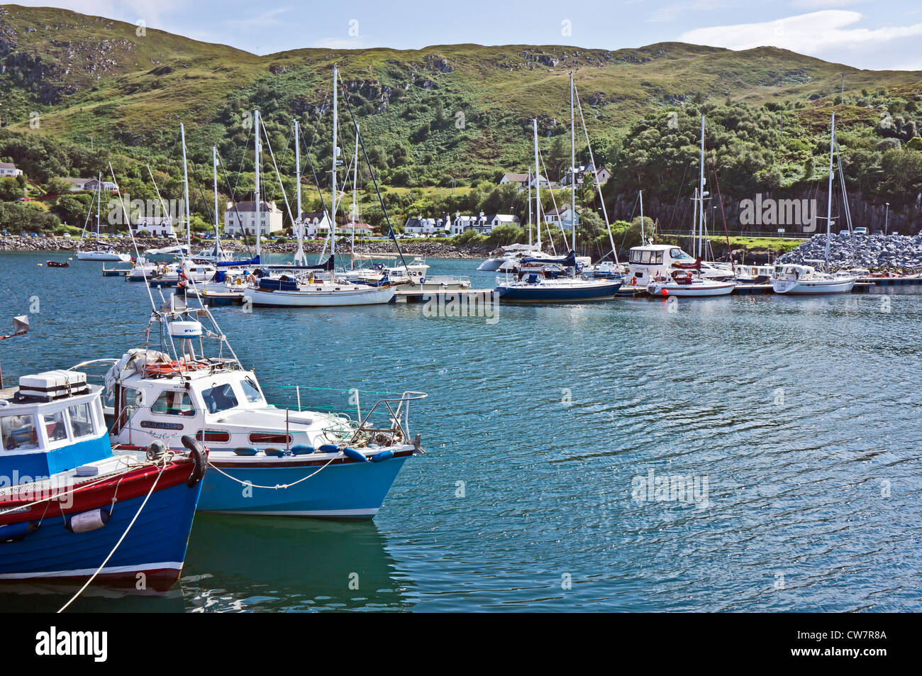Mallaig harbour yachts hi-res stock photography and images - Alamy