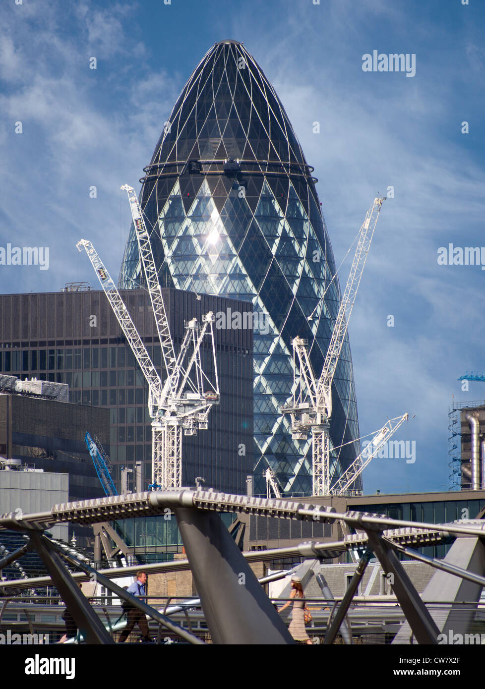 Concrete windows unorthodox phallic swiss re tower design construction ...