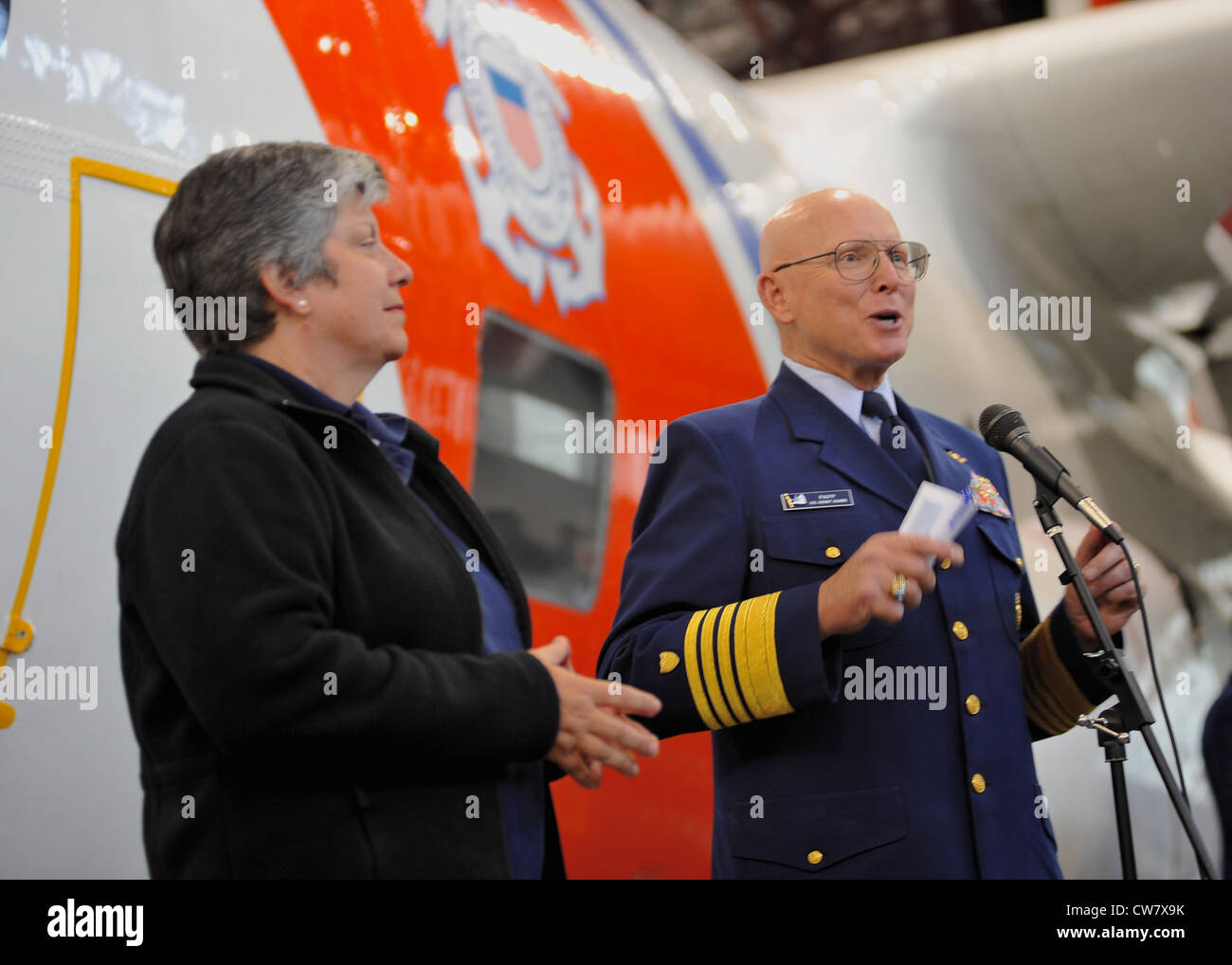 Pappsecretary hi-res stock photography and images - Alamy