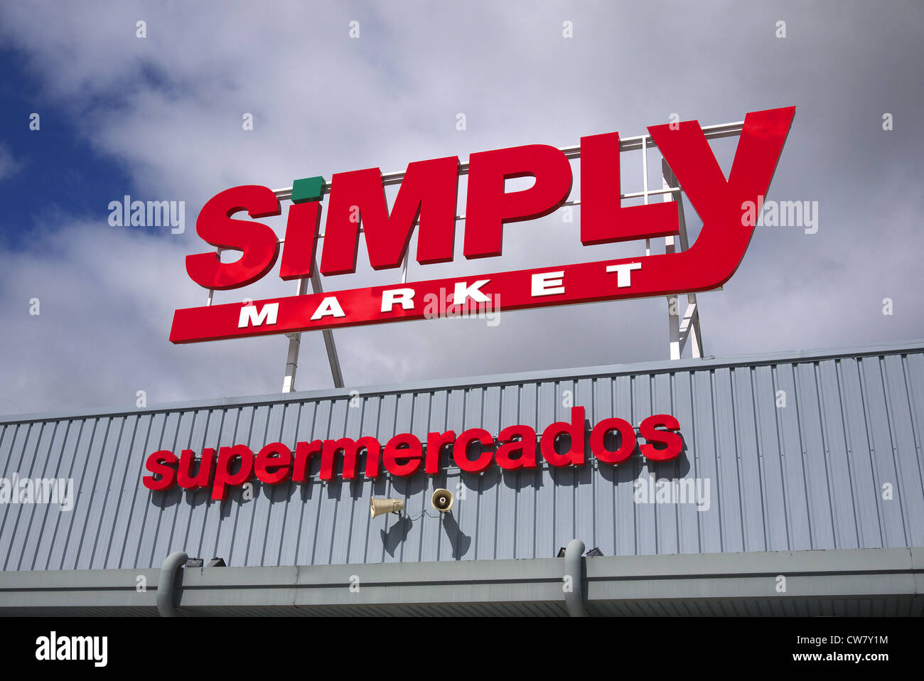Supermercados hi-res stock photography and images - Alamy