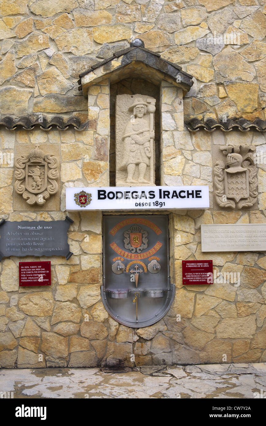 Wine fountain hi-res stock photography and images - Alamy