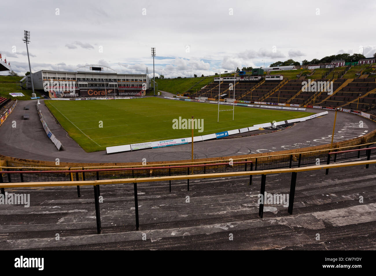 Football terraces 1930s hi-res stock photography and images - Alamy