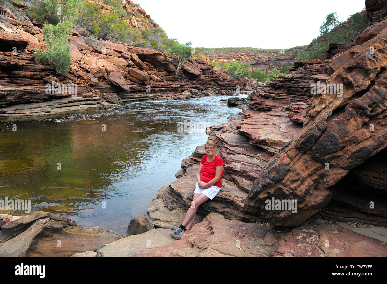 Walking the Gorge Trail down to the riverbed of the Murchison River in ...