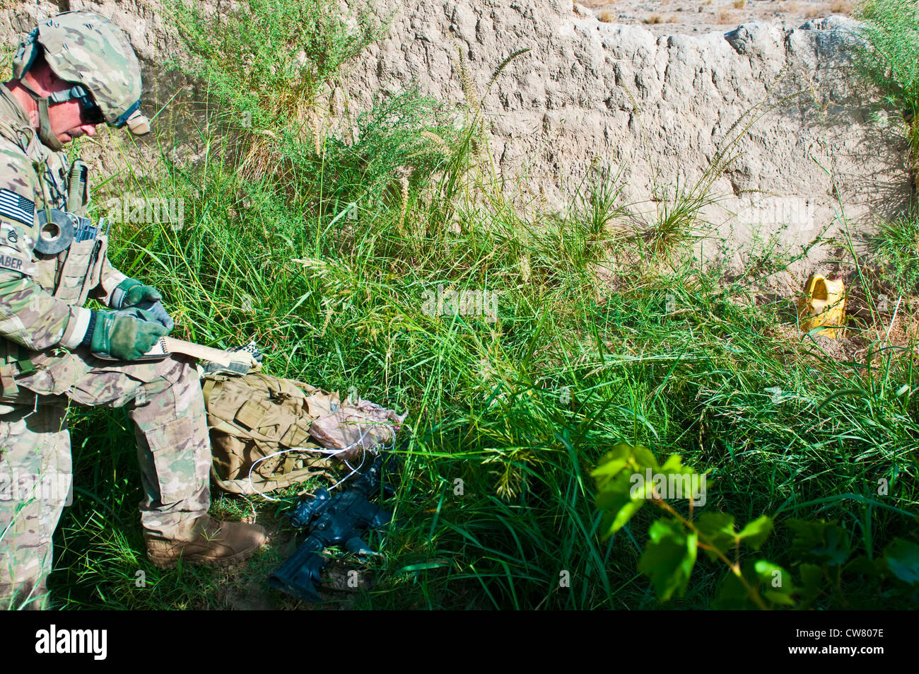 Explosive ordinance disposal eod team hi-res stock photography and ...