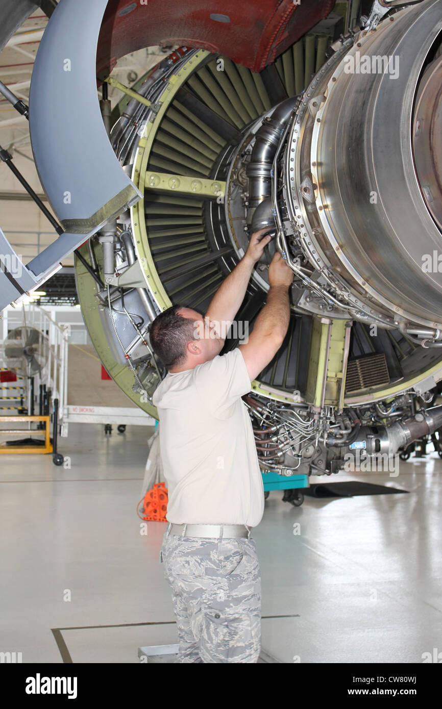 Kc 135 engine hi-res stock photography and images - Alamy