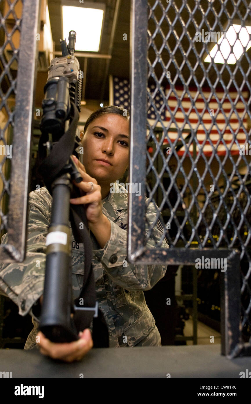 100 security forces squadron hi-res stock photography and images - Alamy