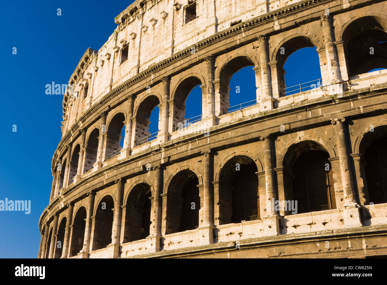 Colosseum ancient structure hi-res stock photography and images - Alamy