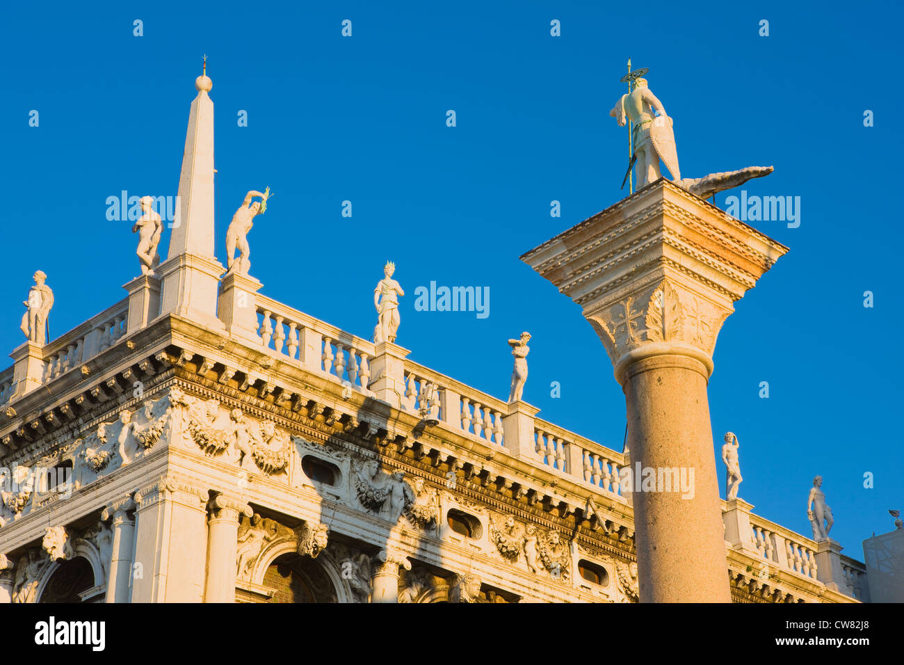 Buildings in saint marks square hi-res stock photography and images - Alamy