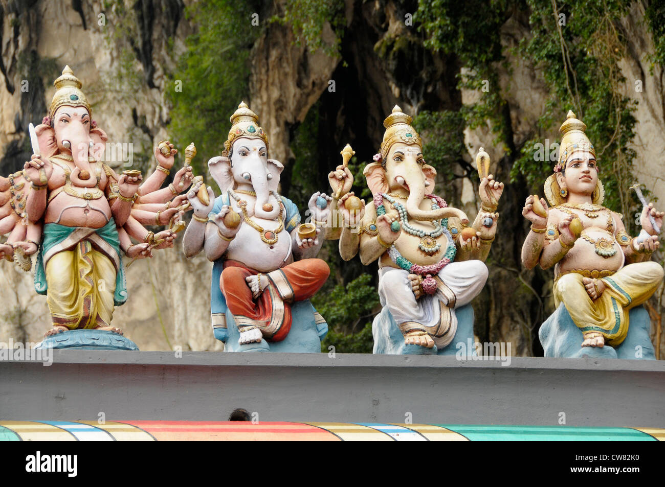 hindu shrine with statues of gods,Batu caves,shrines and temples ...