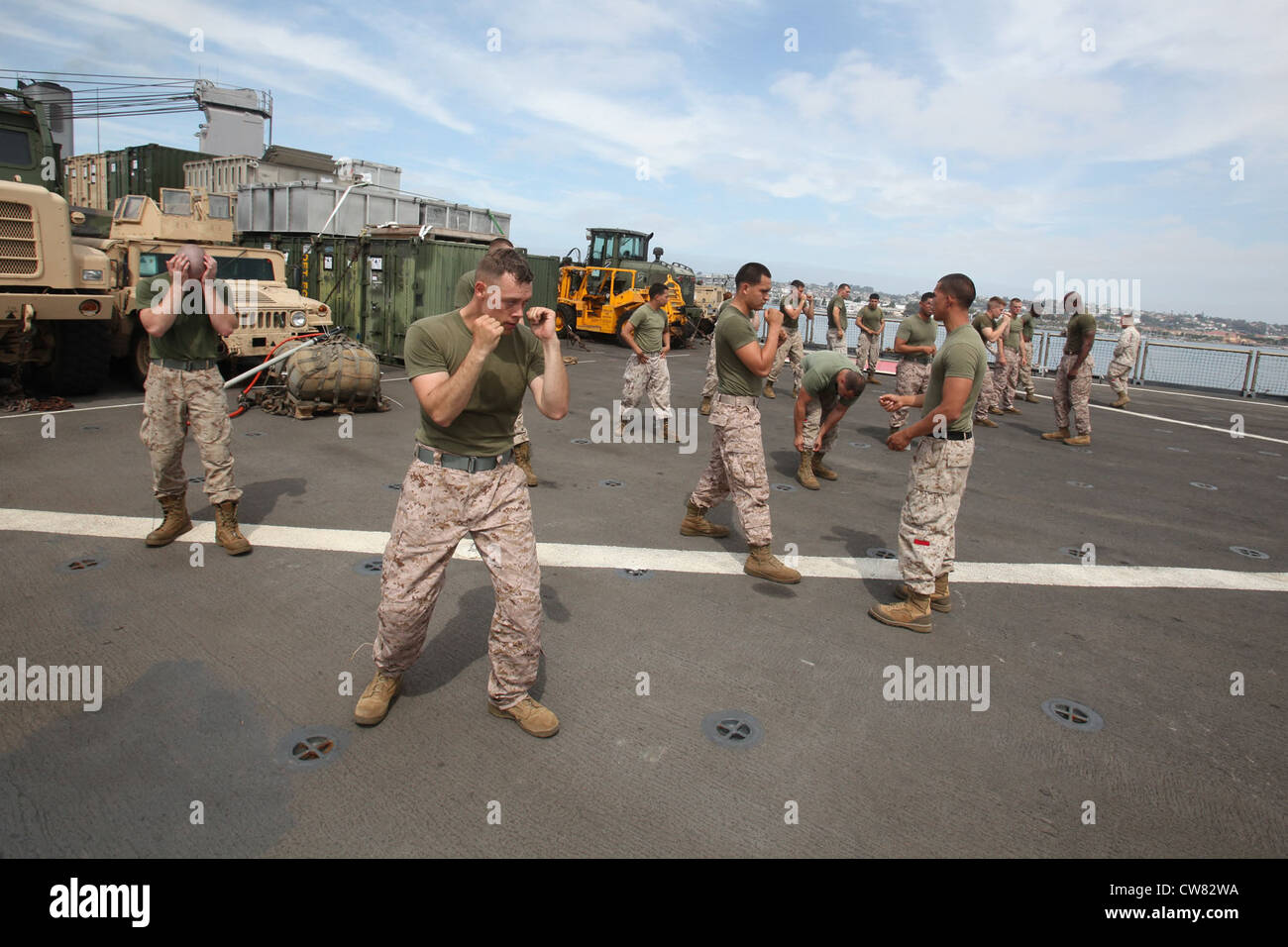 Combat logistics battalion 15 hi-res stock photography and images - Alamy