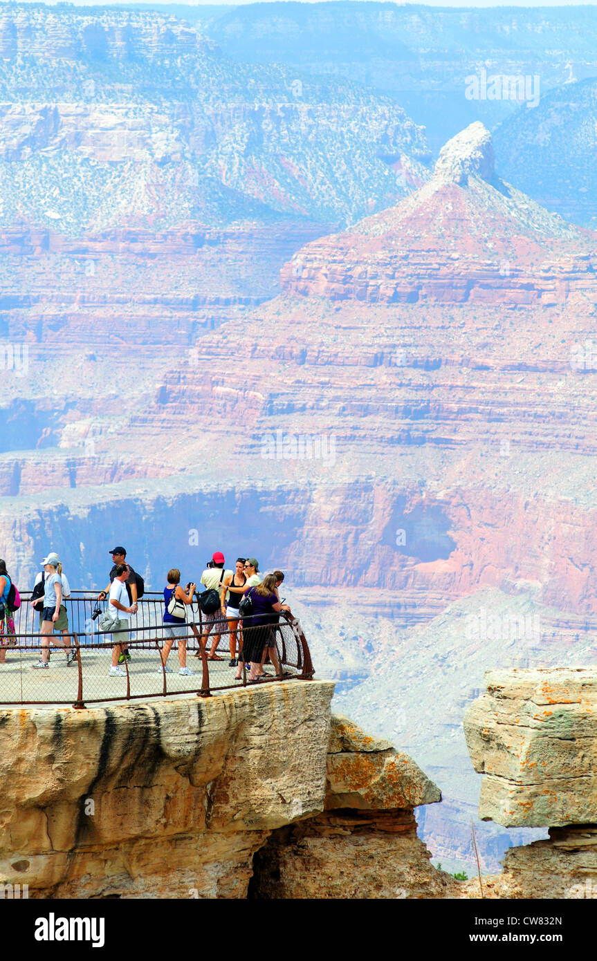 An overlook at the popular South Rim of the Grand Canyon Stock Photo ...