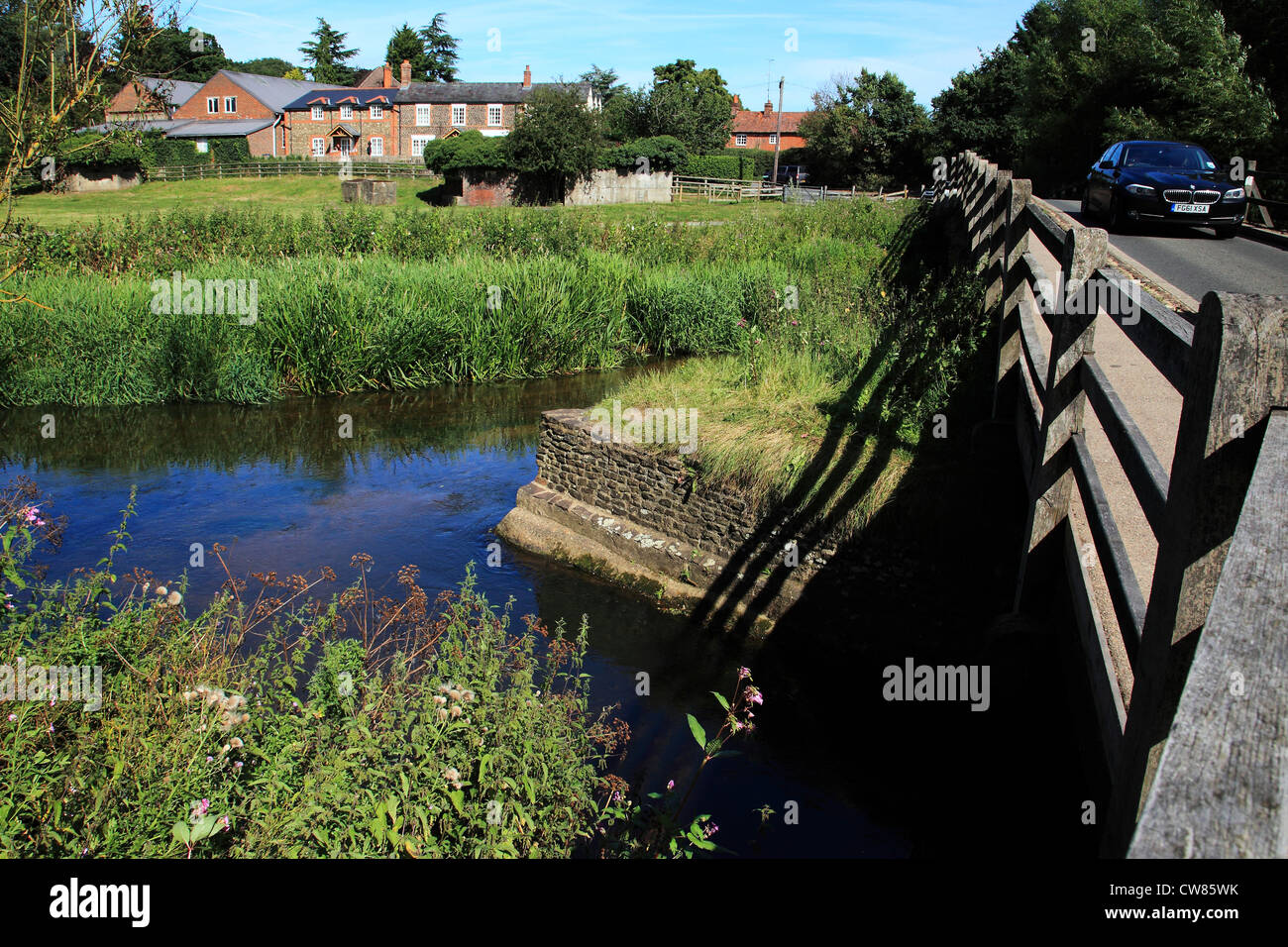 Tilford bridge and river Wey, Tilford village, Surrey Hills, England ...