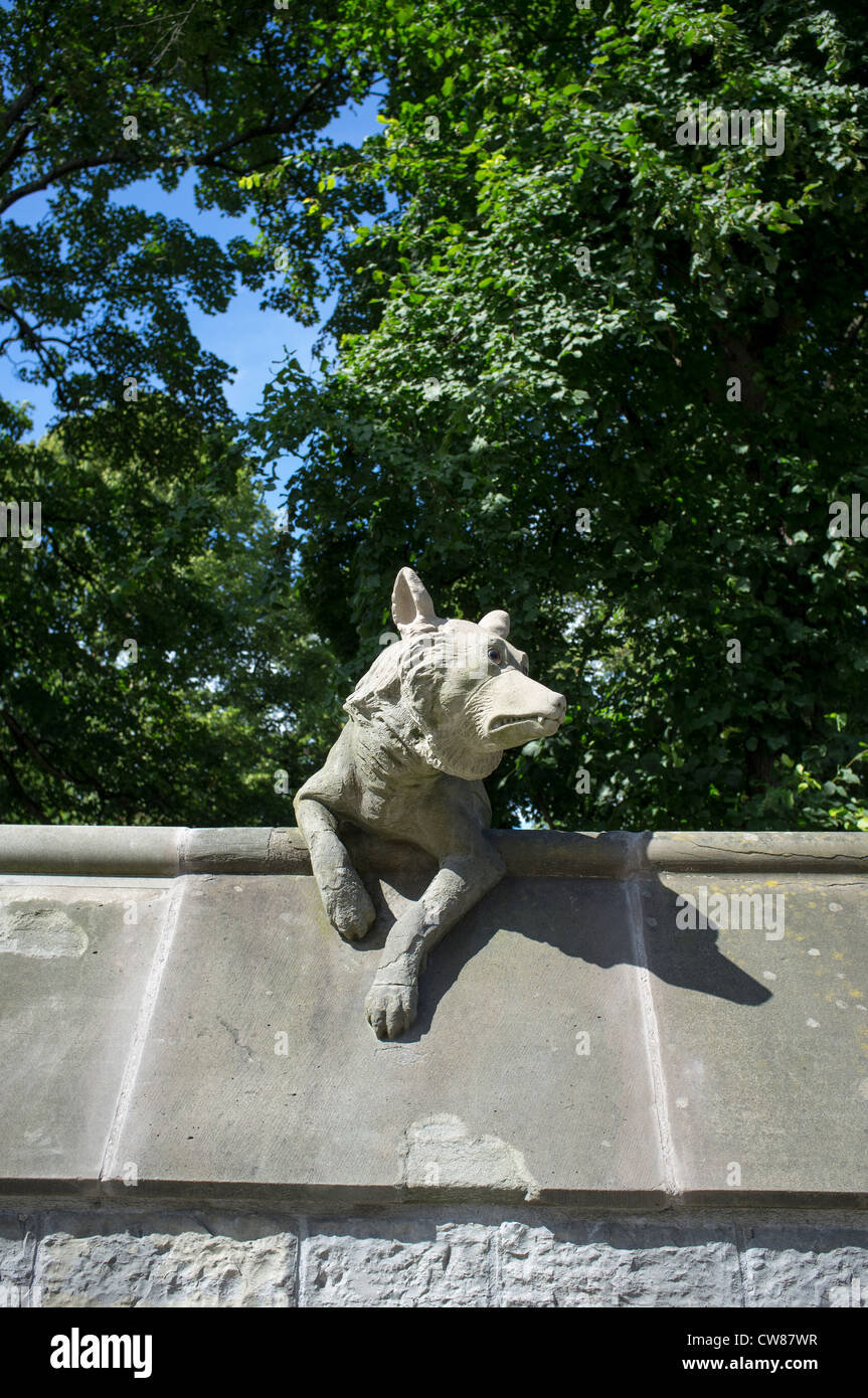 Bute park animal wall hi-res stock photography and images - Alamy