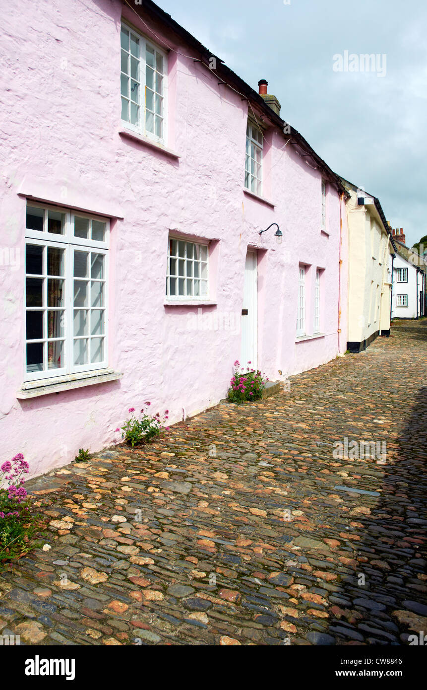 Cornwall stone cottages cobbled street hi-res stock photography and ...