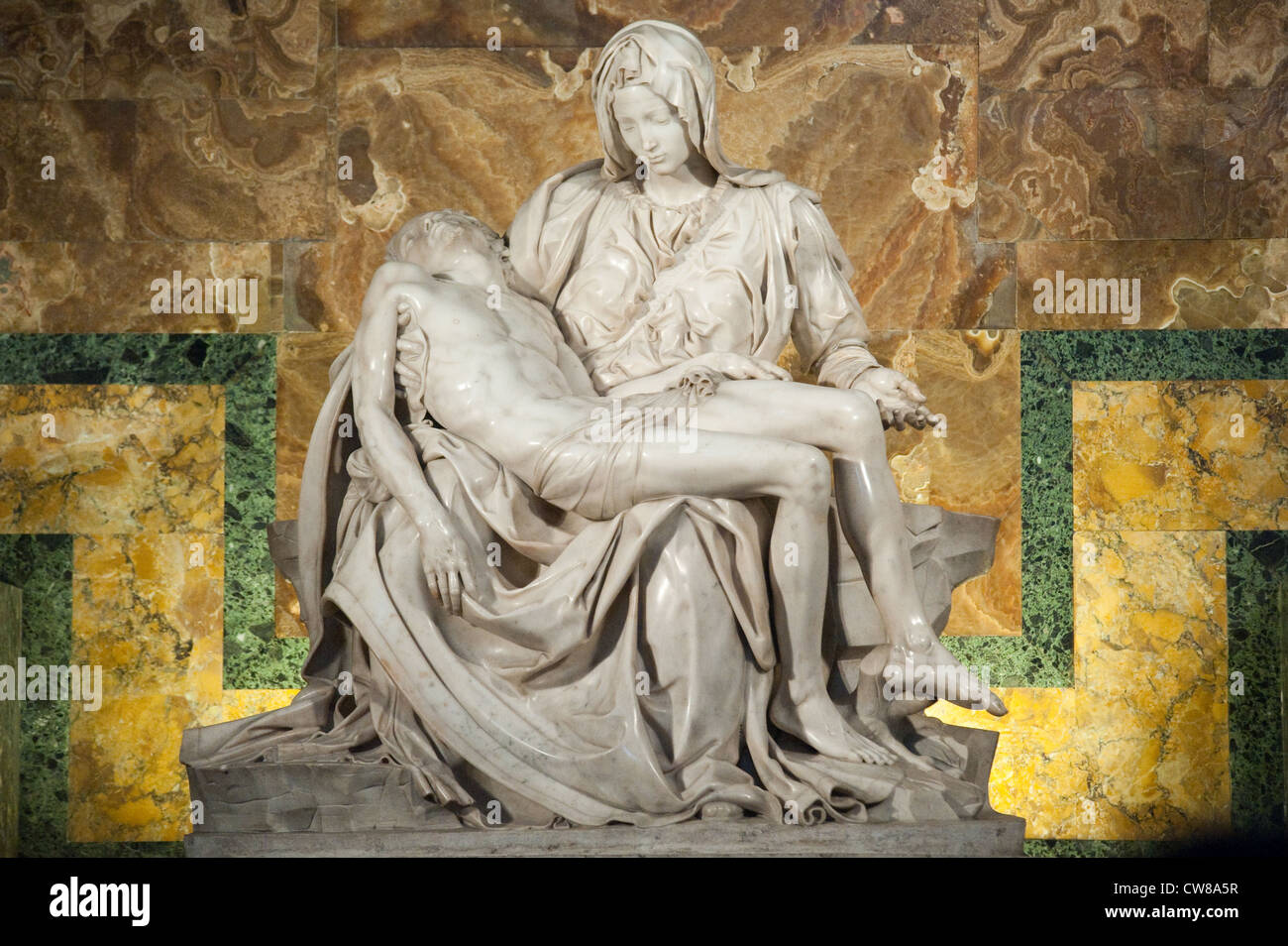 Michelangelo pieta hi-res stock photography and images - Alamy