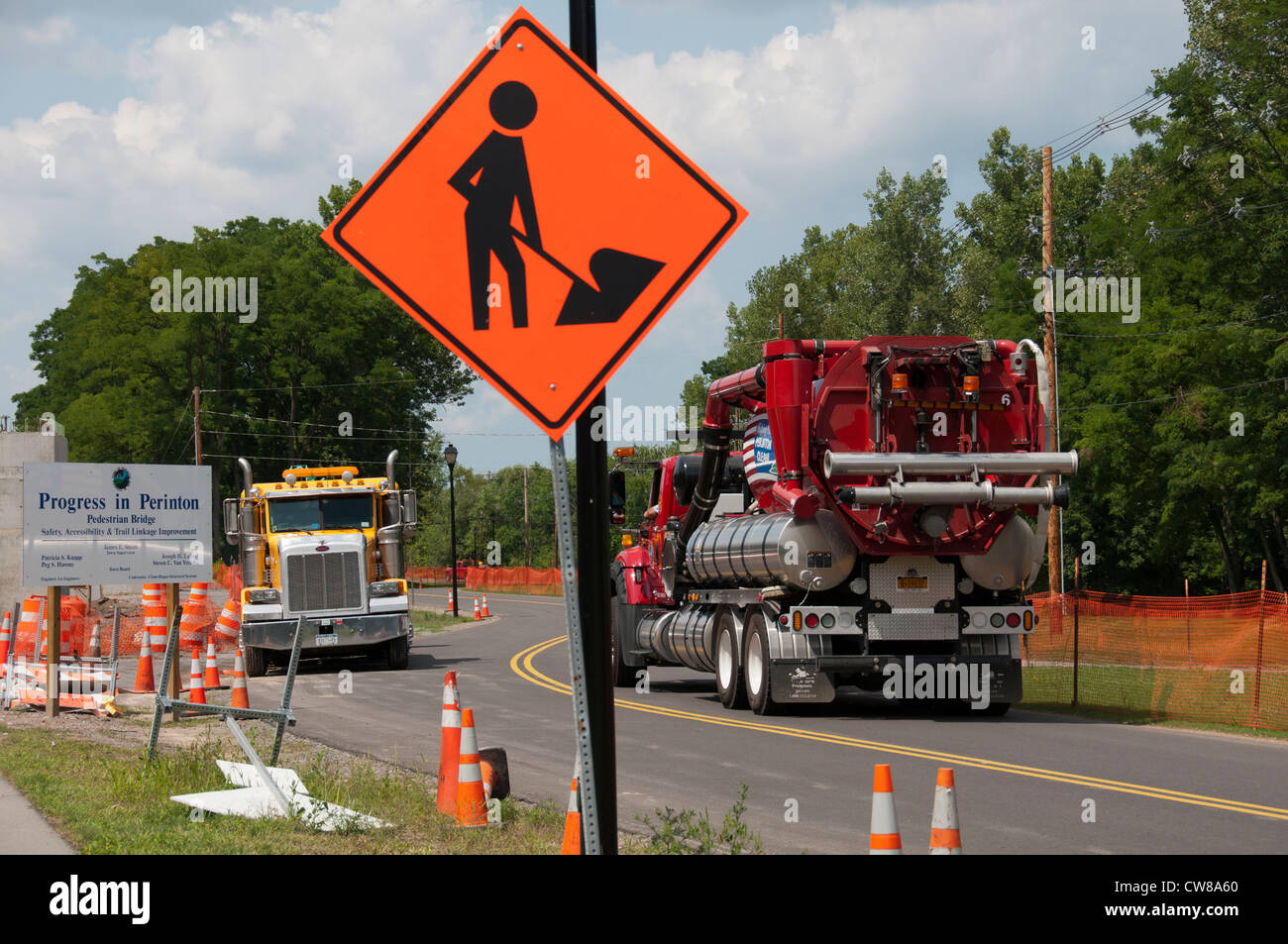 Work zone sign hi-res stock photography and images - Alamy