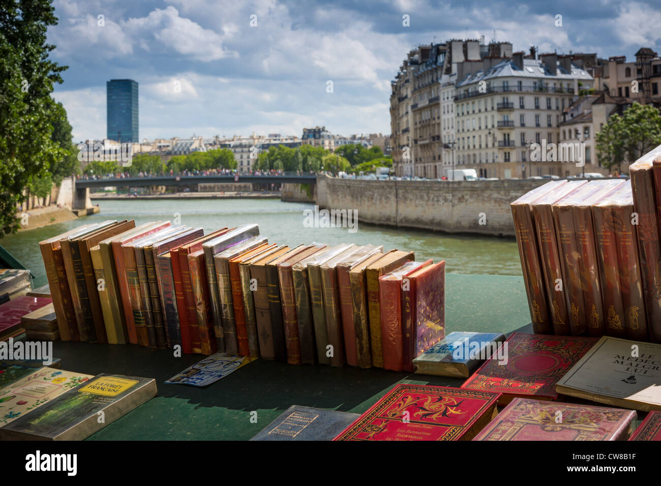 A book stall (bouquiniste) on the bank of the Seine River in Paris ...