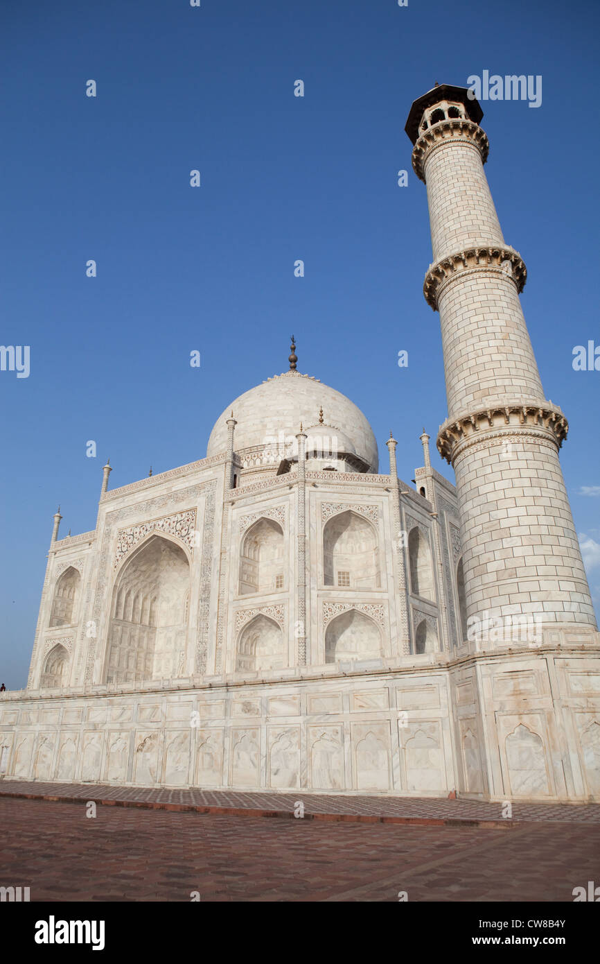 Front aspect of the Taj Mahal Stock Photo - Alamy