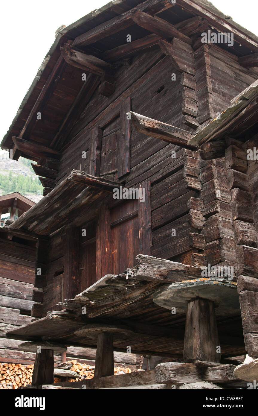Zermatt downtown town hi-res stock photography and images - Alamy