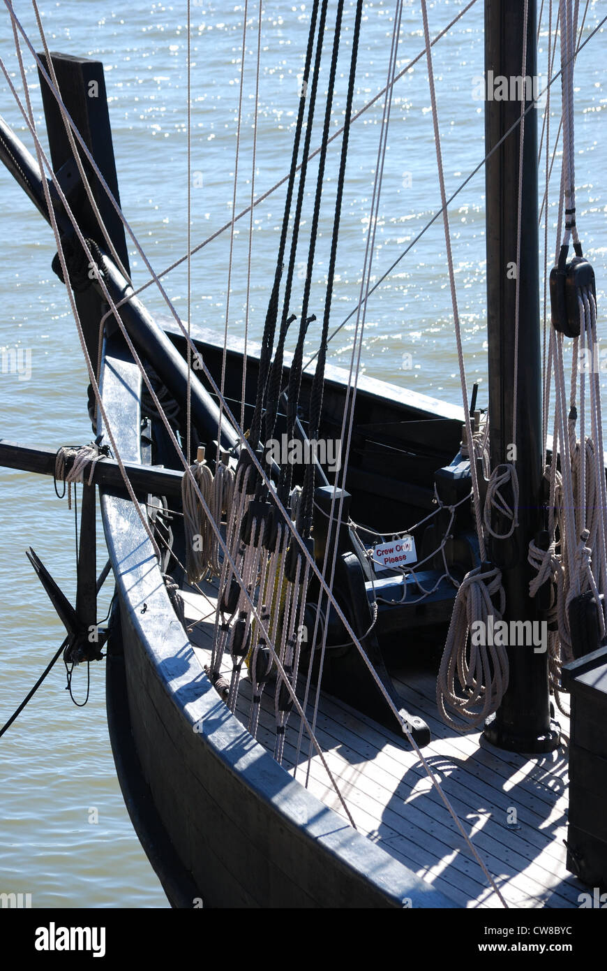 Replica ships hi-res stock photography and images - Alamy