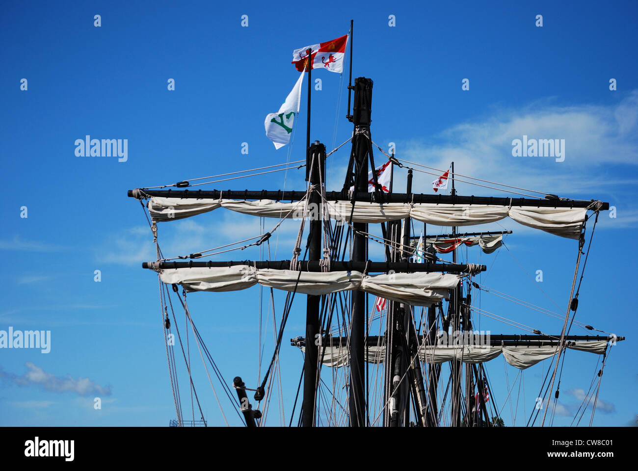 Top sails hi-res stock photography and images - Alamy