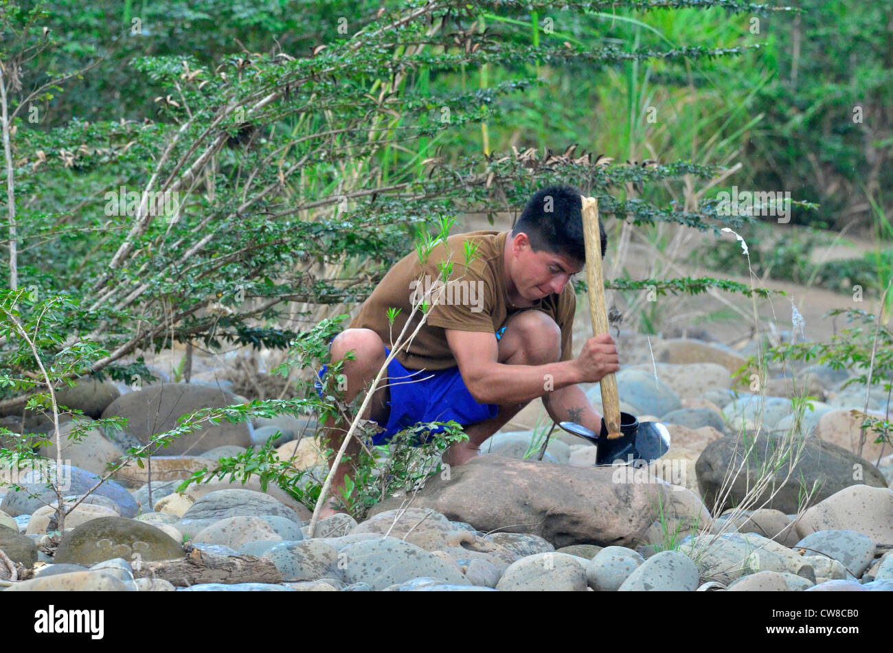 Indigenous amazon bolivia hi-res stock photography and images - Alamy