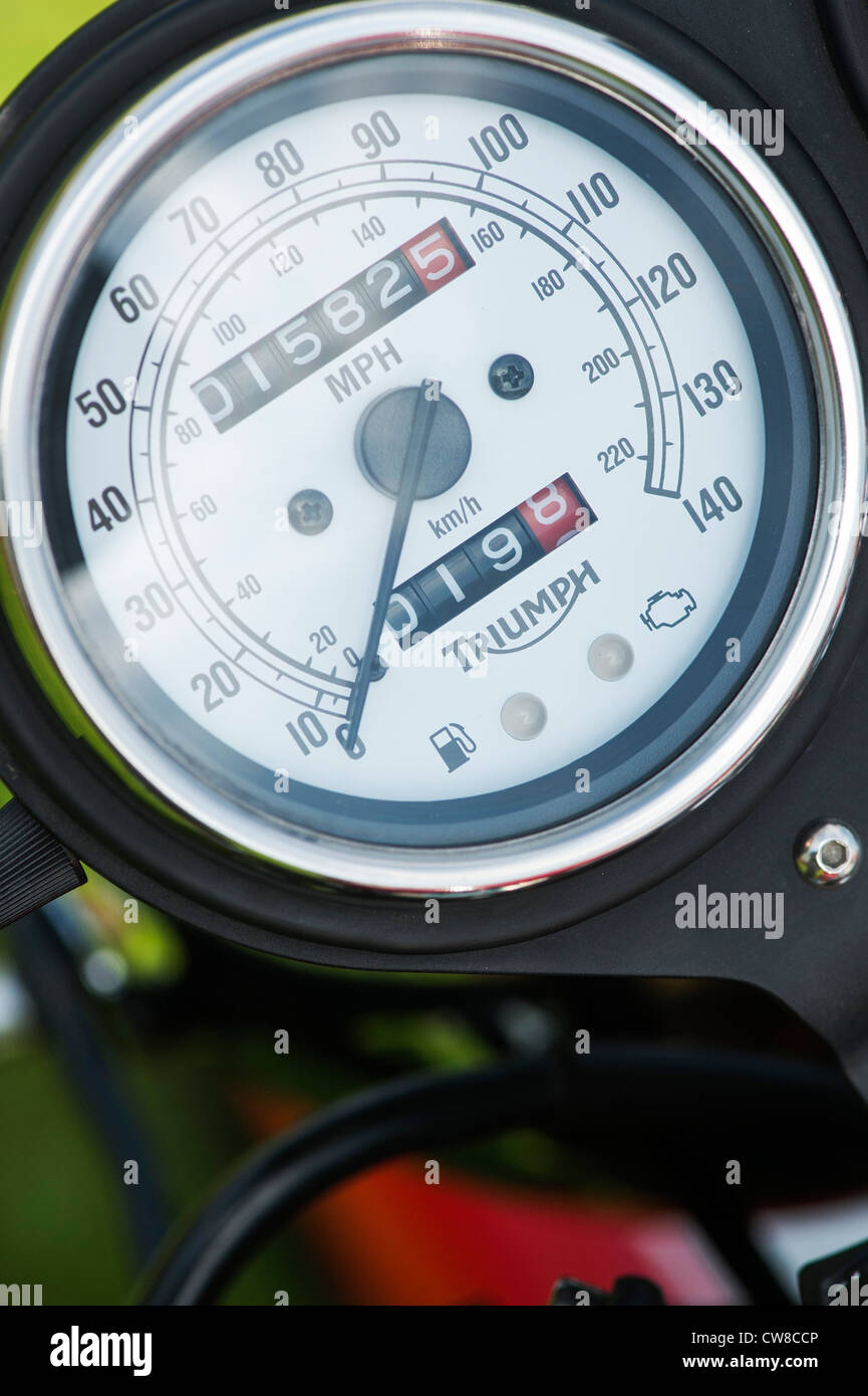 Triumph thruxton 900cc hi-res stock photography and images - Alamy