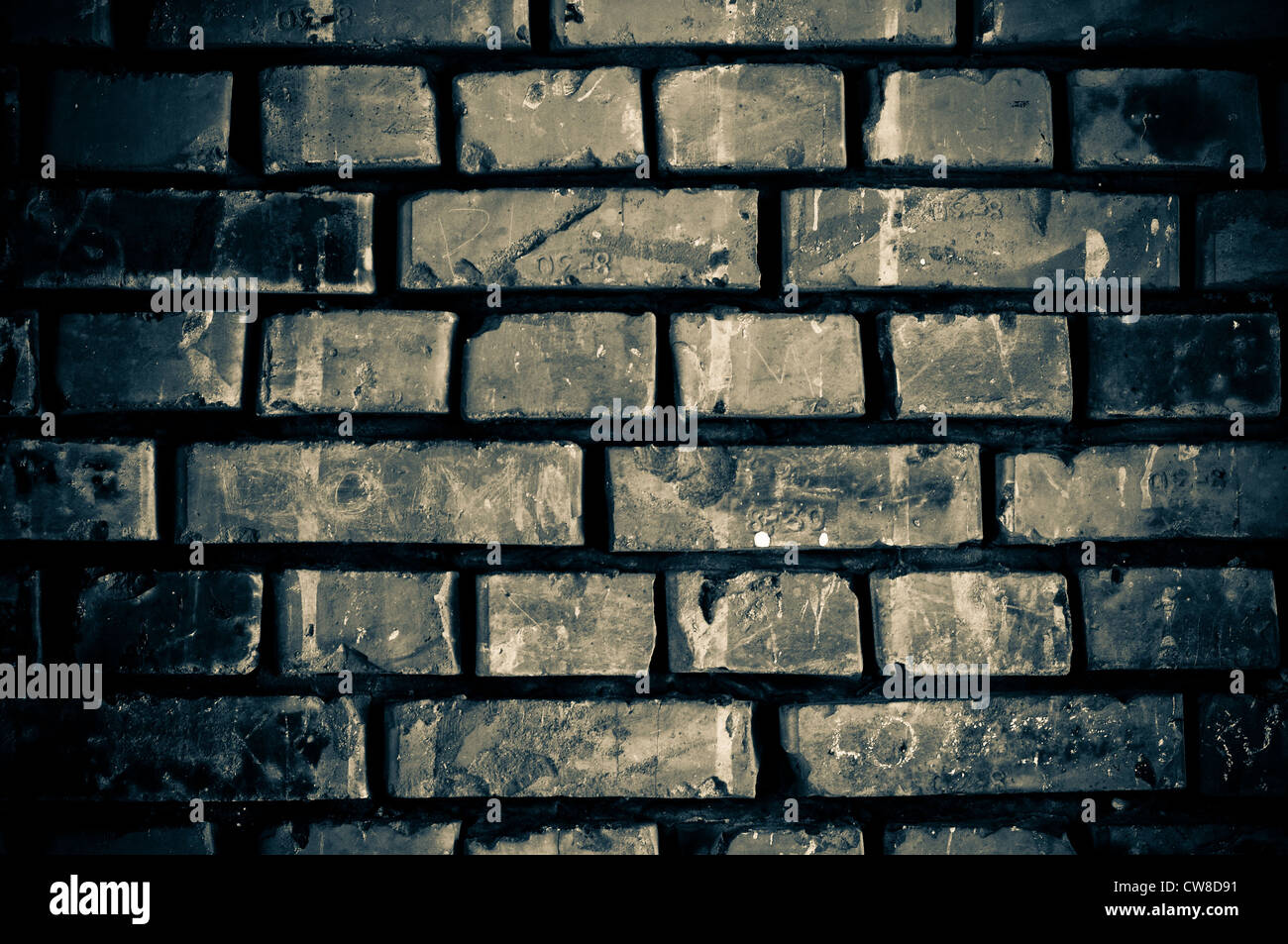 Cracked brick wall in shades of gray Stock Photo - Alamy