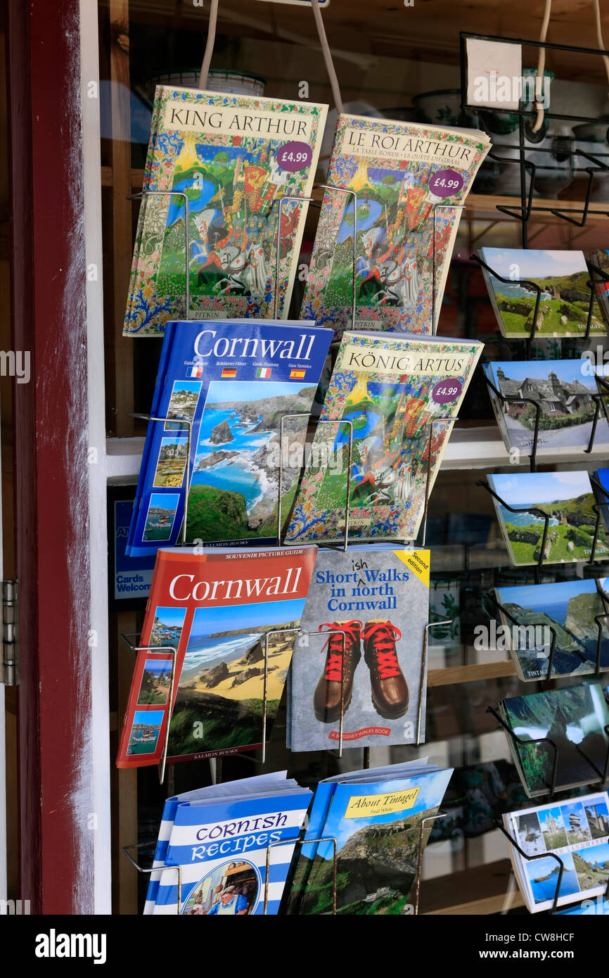 Buyers guide hi-res stock photography and images - Alamy