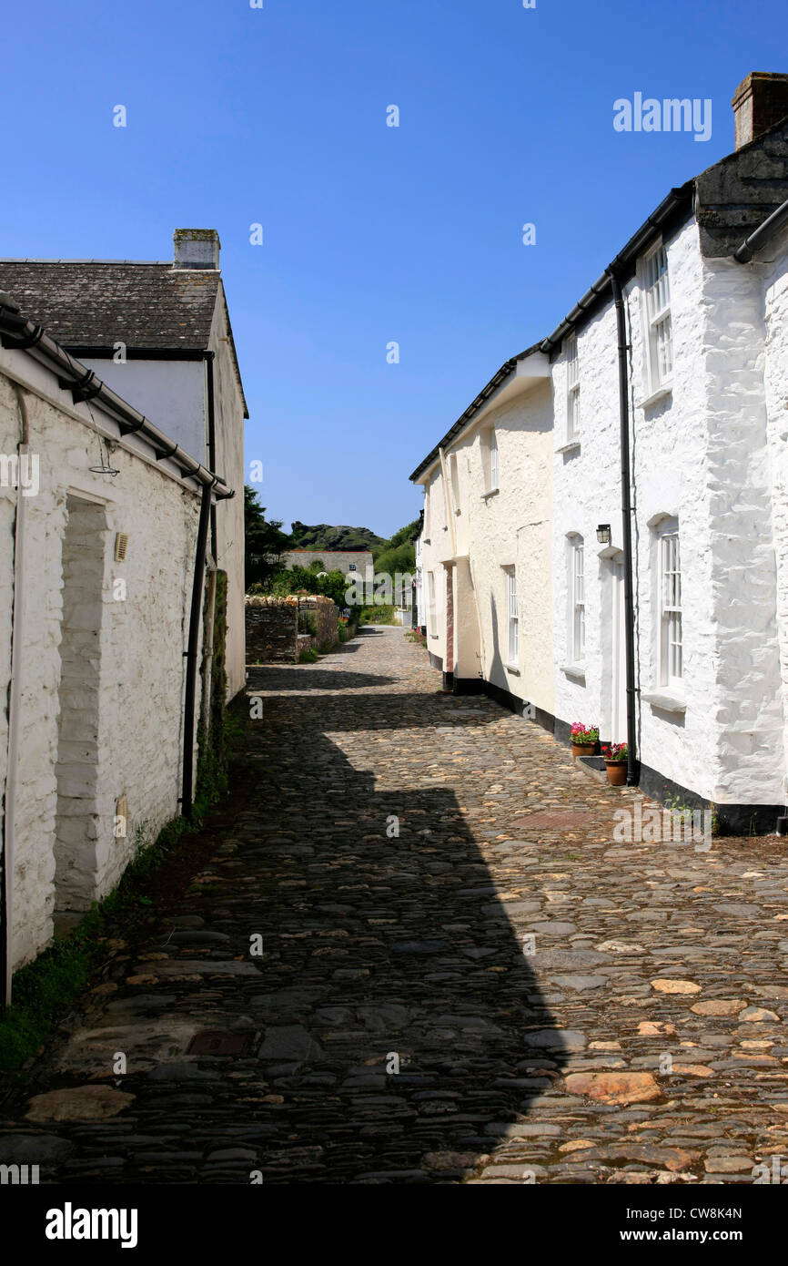 Painted cottages hi-res stock photography and images - Alamy