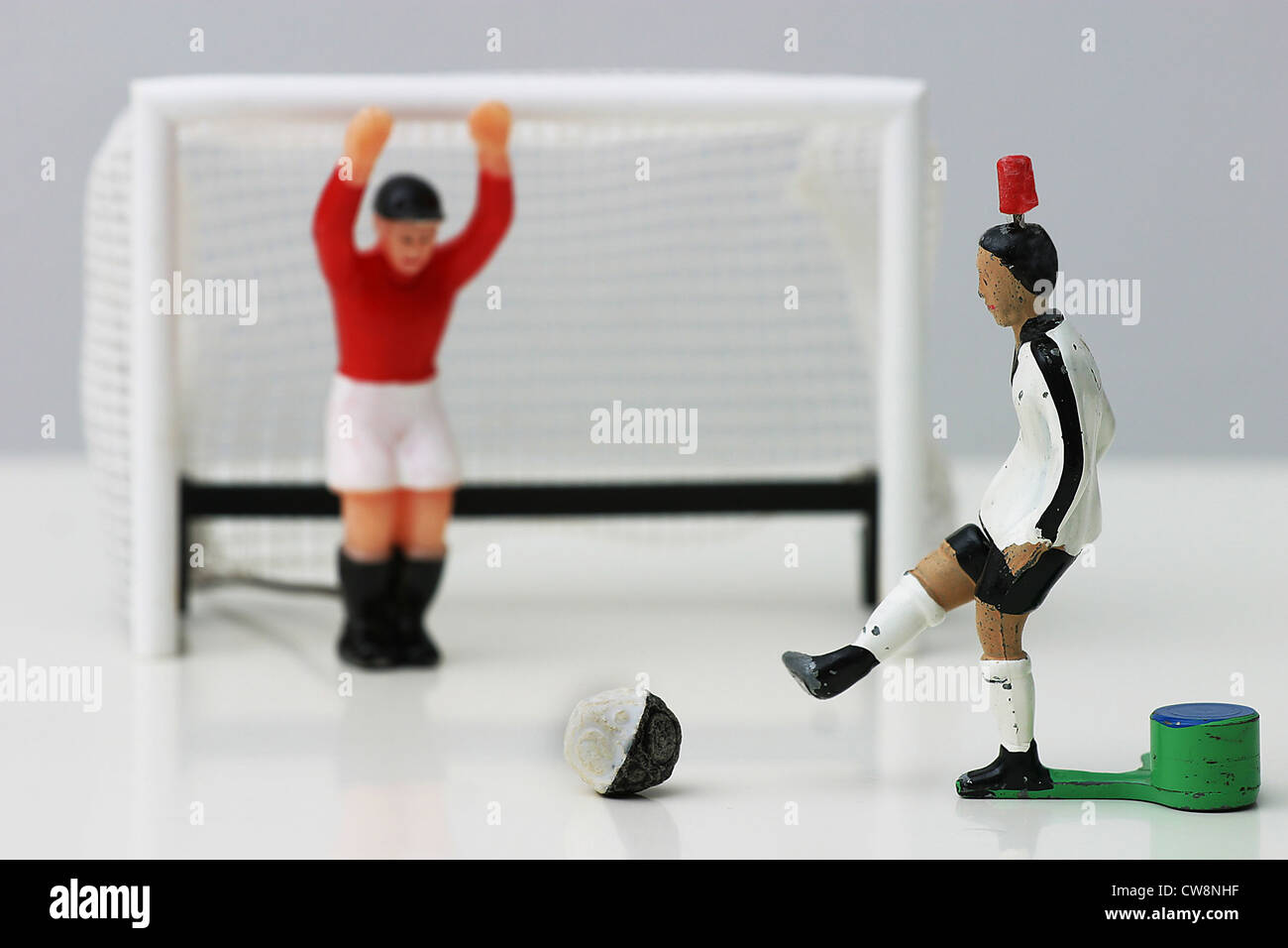 Kicker box hi-res stock photography and images - Alamy