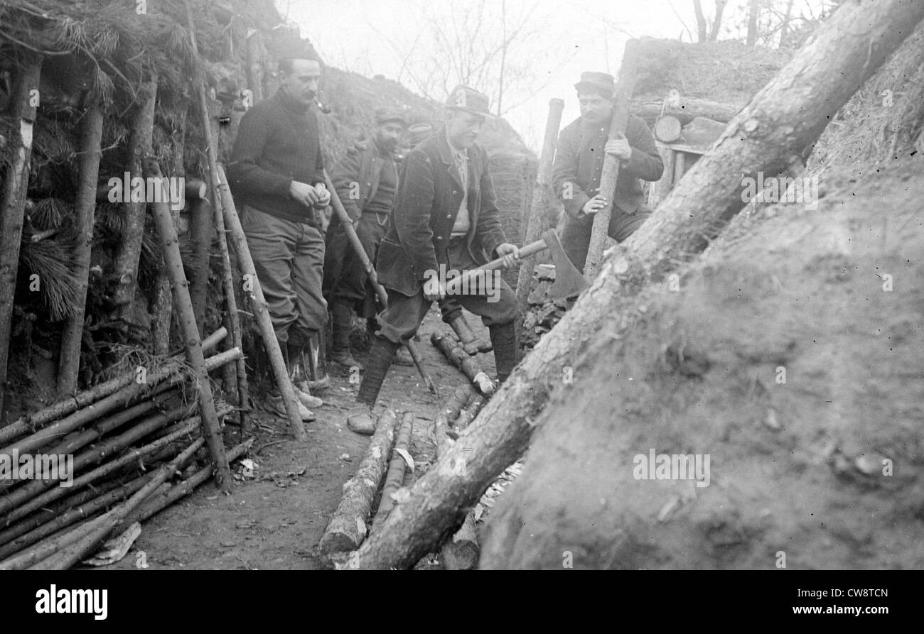 Building a trench in Aisne Stock Photo - Alamy